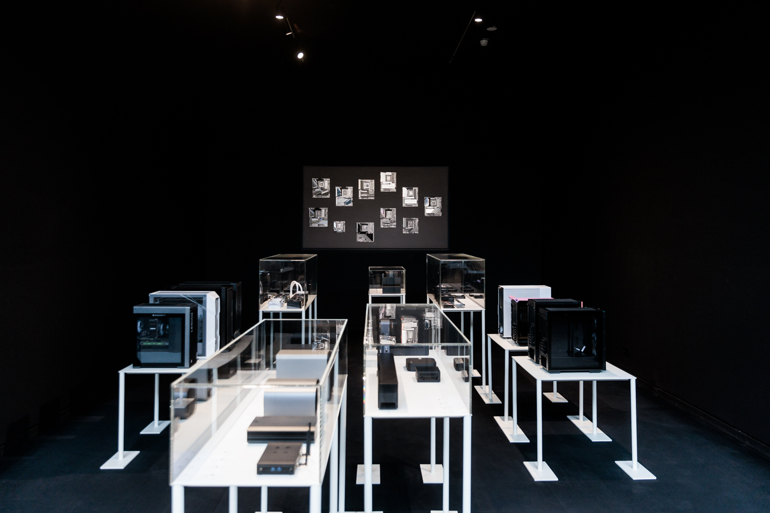 „Milestones in Contemporary Design 2023–2024“ – Sonderausstellung im ...